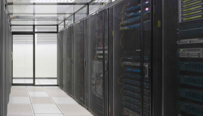 Design structures for data centres, cabinets and PDUs